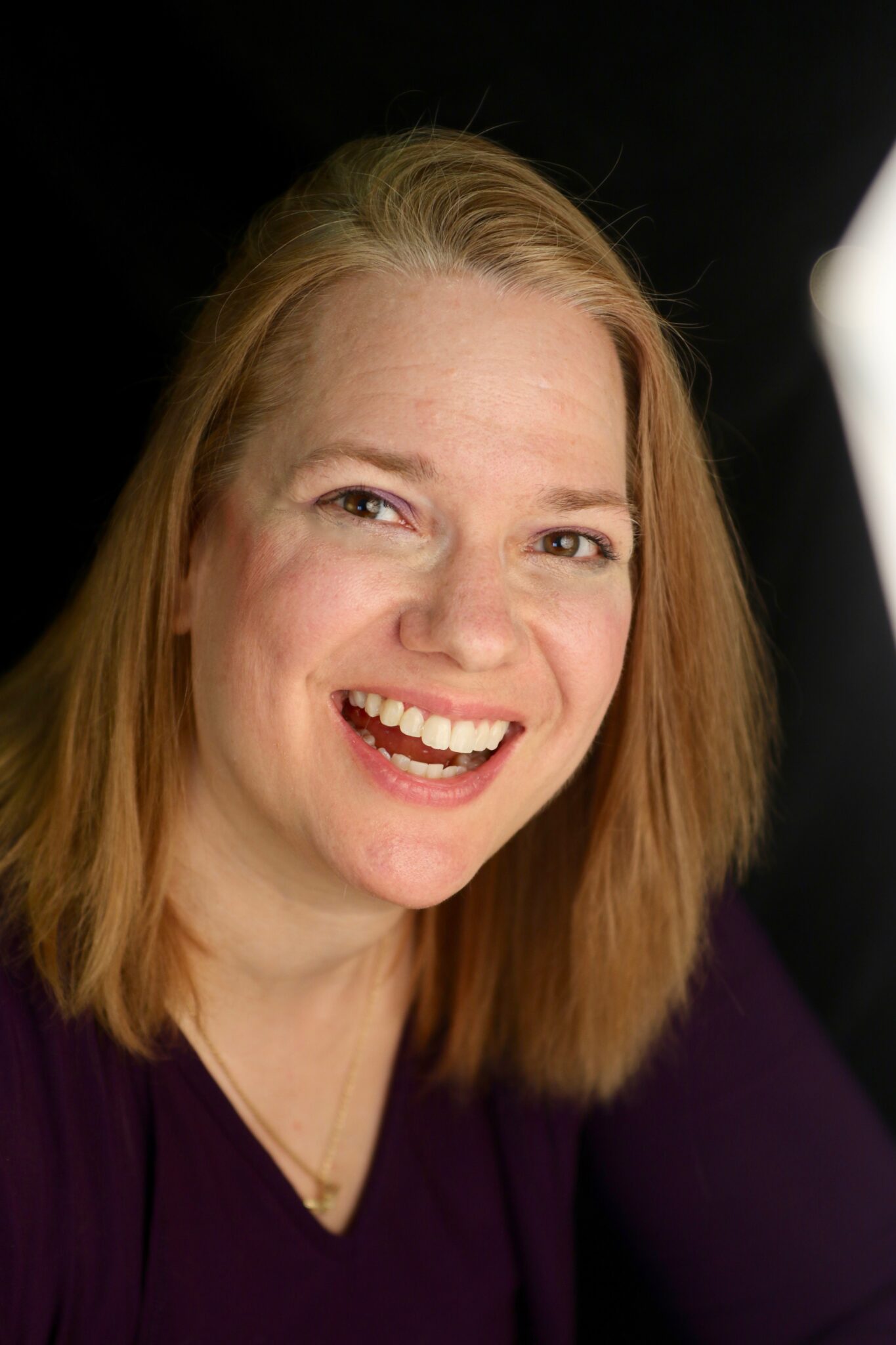 Award-Winning Actress, Motivational Speaker, and Writer: Dawn Grabowski ...